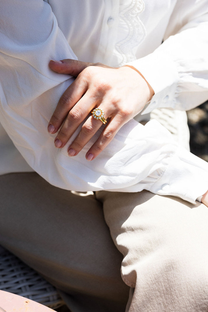 Flor de Oro Diamond Halo Ring | Stacy Nolan Jewelry